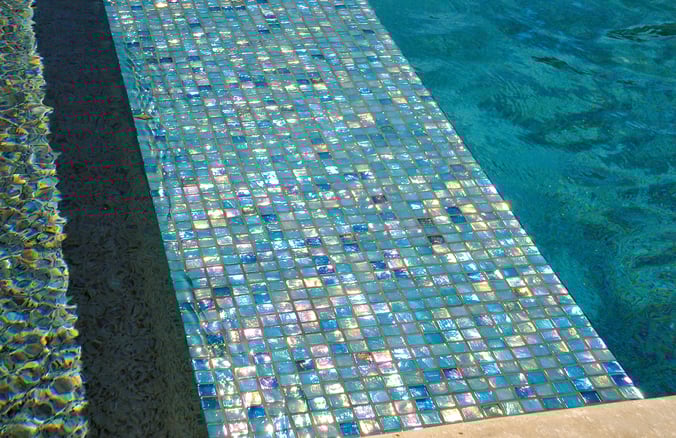 Choosing the Right Colors for Your Swimming Pool and Patio