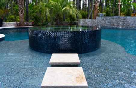 Choosing the Right Colors for Your Swimming Pool and Patio