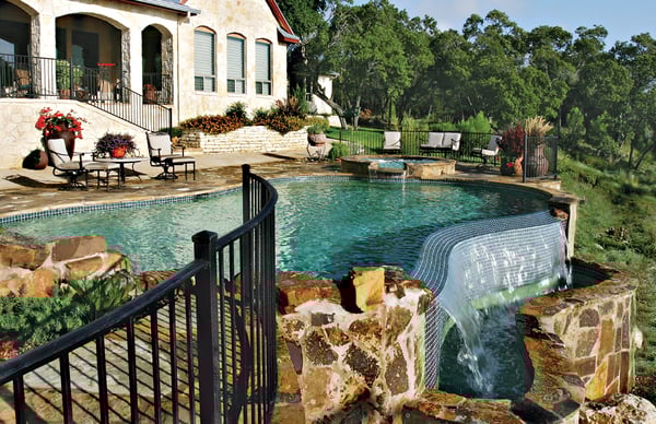 Elevated Swimming Pools: 7 Stunning Designs Built High Off the Ground