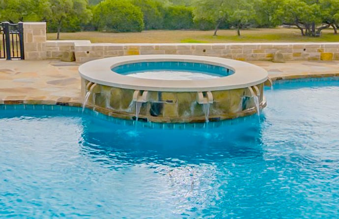 What is a rim flow spa on a custom swimming pool? (with design photos)