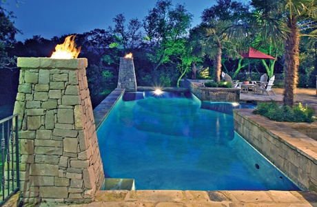 Swimming Pool Fire Features: 15 Hot Examples in Photos