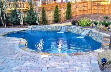Modern Kidney-Shaped Pools: 7 Design Ideas for Fresh Style