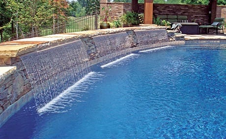 Swimming Pool Remodels: 3 Deluxe Additions You May Not Know Are Possible