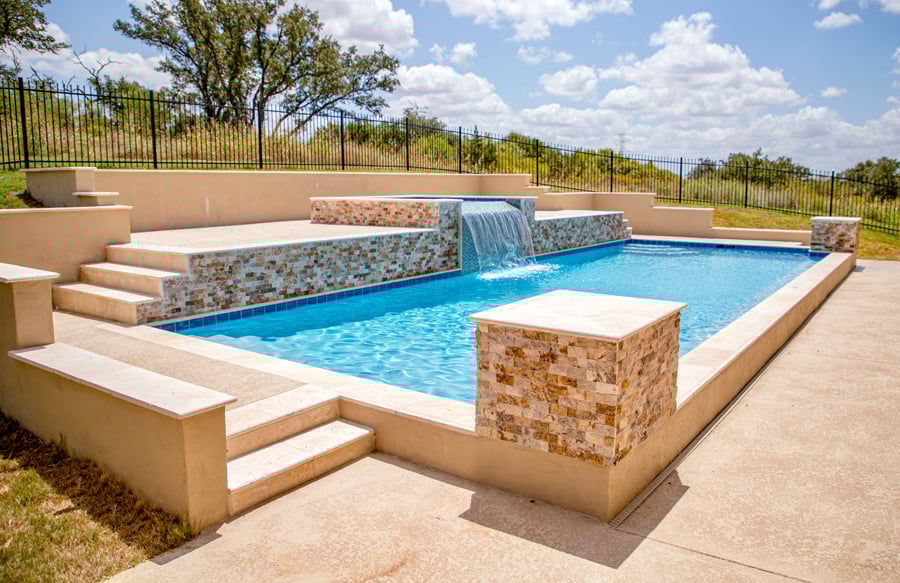 Choosing the Right Colors for Your Swimming Pool and Patio