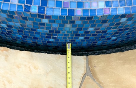 What is a rim flow spa on a custom swimming pool? (with design photos)