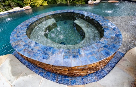 Gunite Spa Shapes: Picking the Right One for Your Pool Design
