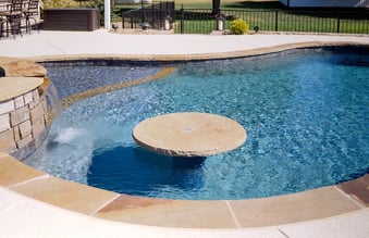 Seamless Ways to Integrate Patio Umbrellas into a Gunite Pool
